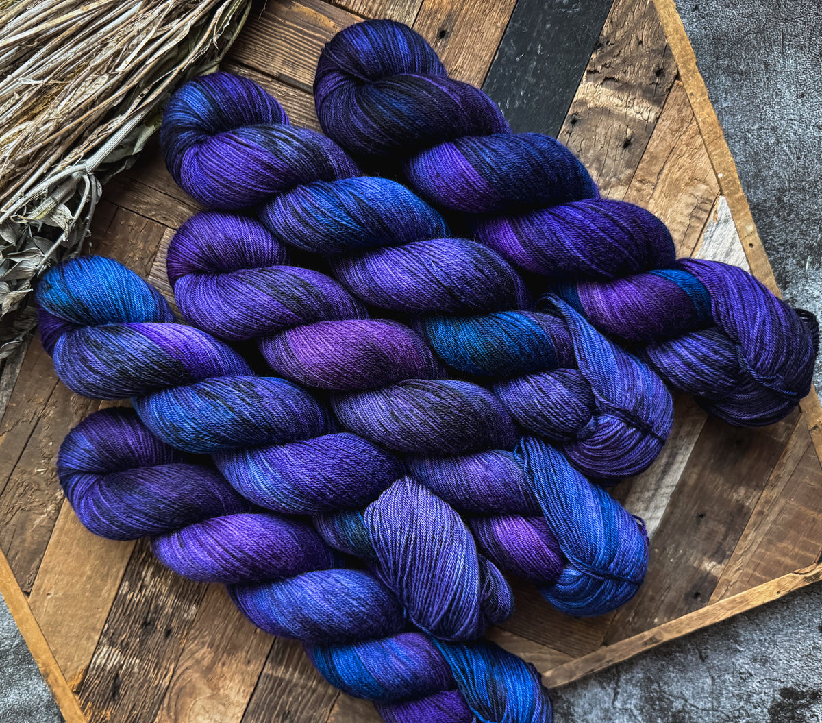 Night Fire | Ever King Collection | Myth Fingering – Dragon Hoard Yarn