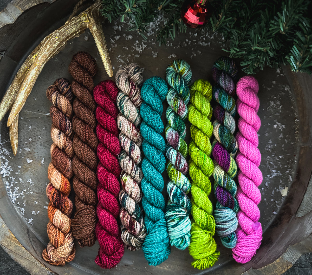 Grinch Mini Set – Dragon Hoard Yarn